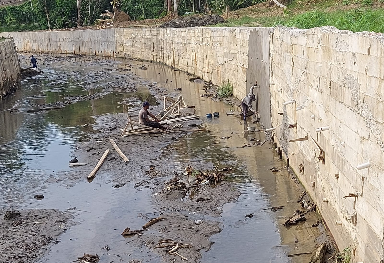 Pekerjaan Rekonstruksi Tebing dan Arus Sungai Belum Tuntas, Pembayaran ...